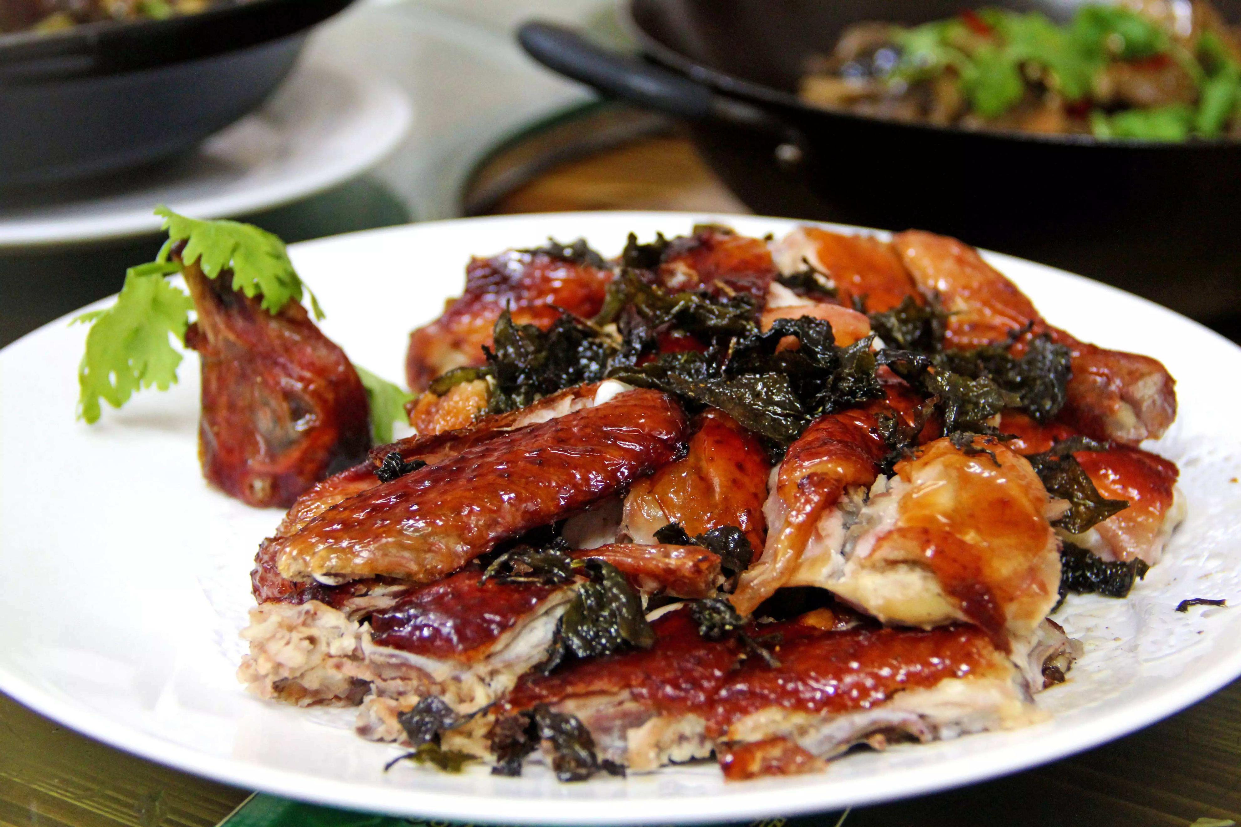Hangbang Cuisine - Fresh and Delicious Tea Fragrant Chicken - iNEWS