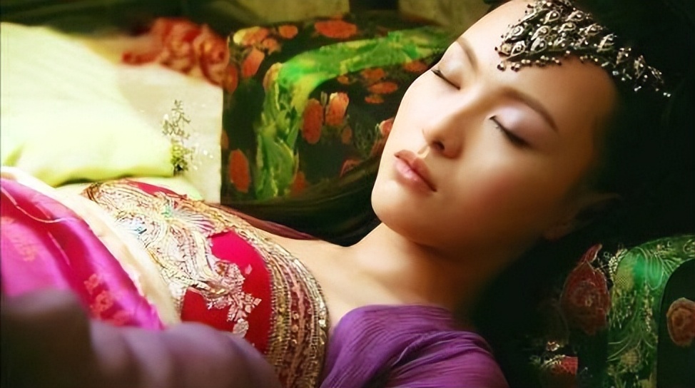 "Sleeping scenes" are all filmed like this. After seeing the ...