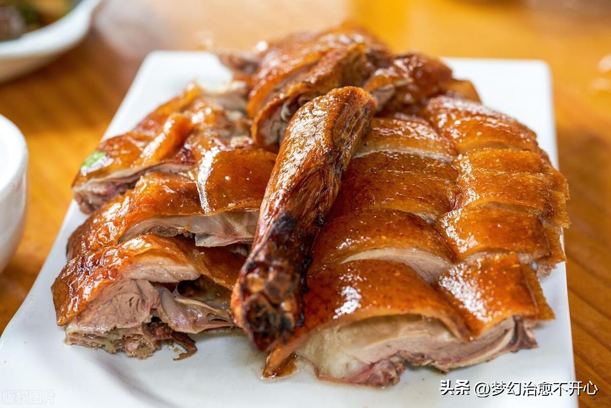 Chef's Delicious Garlic Duck with Scallion Stir-Fried Beef - iMedia