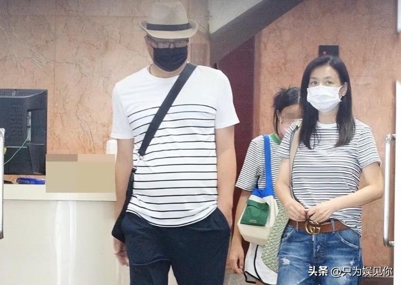 Lin Ruiyang and Zhang Ting returned to Taiwan in a low-key manner ...