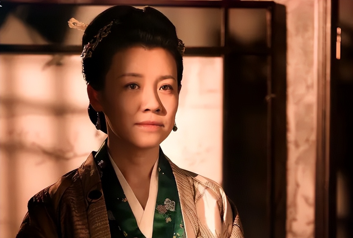 65-year-old well-known director Zhang Li: 5 wives are all beautiful as ...