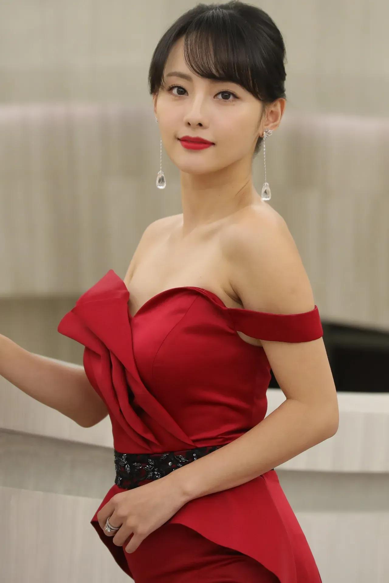 Zhang Jia Ni is beautiful - iNEWS