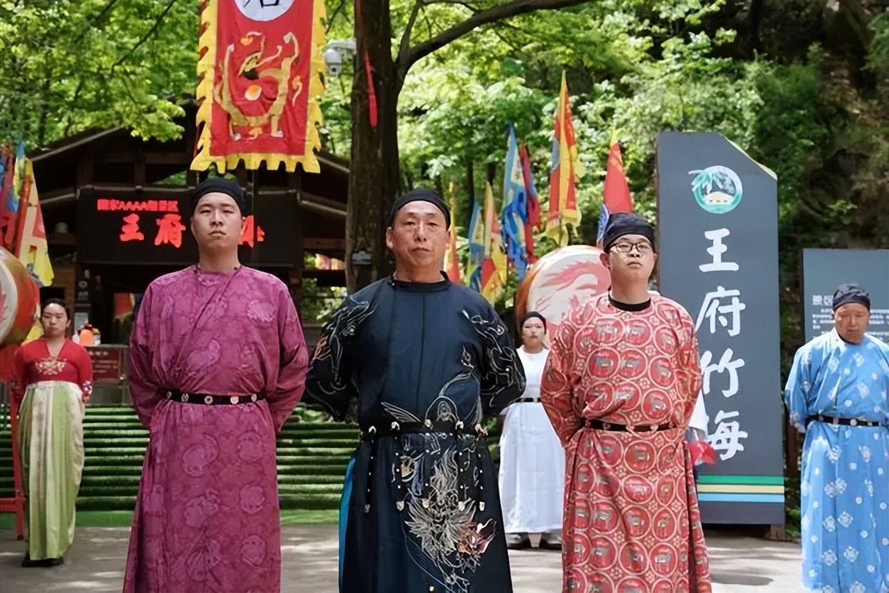 Immersive script killing: explore the unknown world and solve the ...