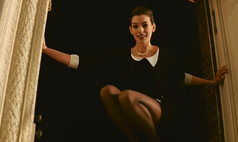 Top 5 Stunners in Stockings in European and American Dramas - iNEWS