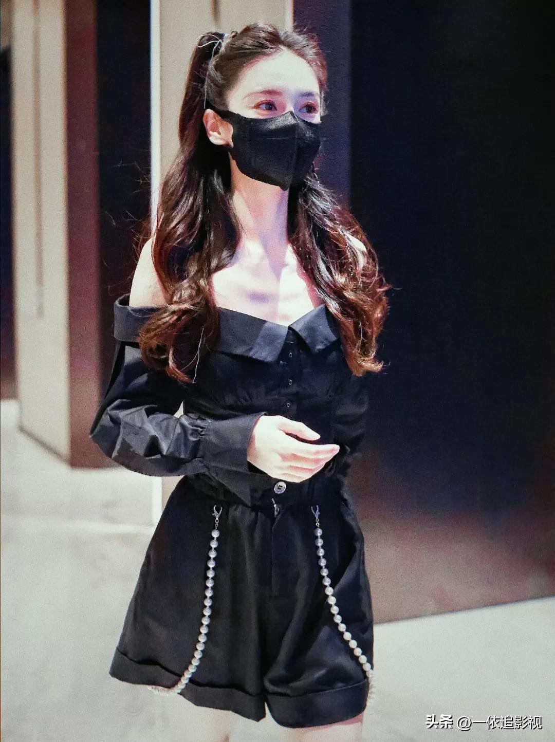 Angelababy Yang Ying: The new double ponytail curly hair is so sweet ...