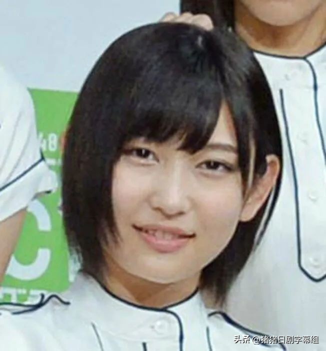 After graduating from an idol group, turned into a nightclub female ...