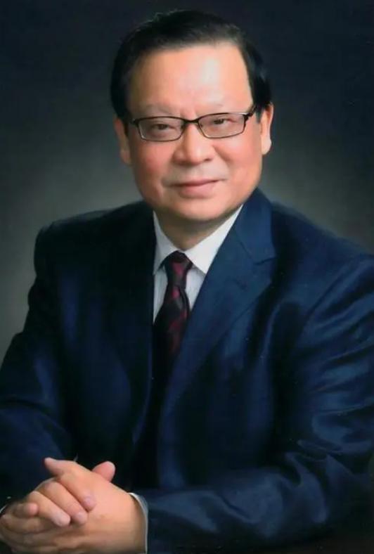 Lang Jinghe: The first prescription a doctor gives to a patient is love ...