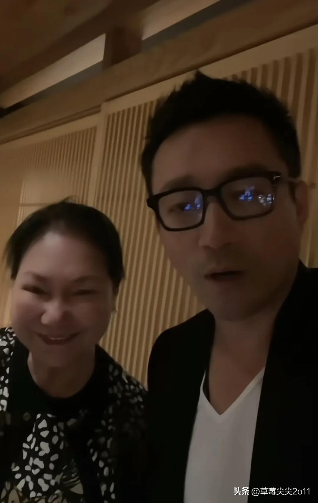 Wang Xiaofei celebrated Yue'er's birthday, and called S's mother mother ...