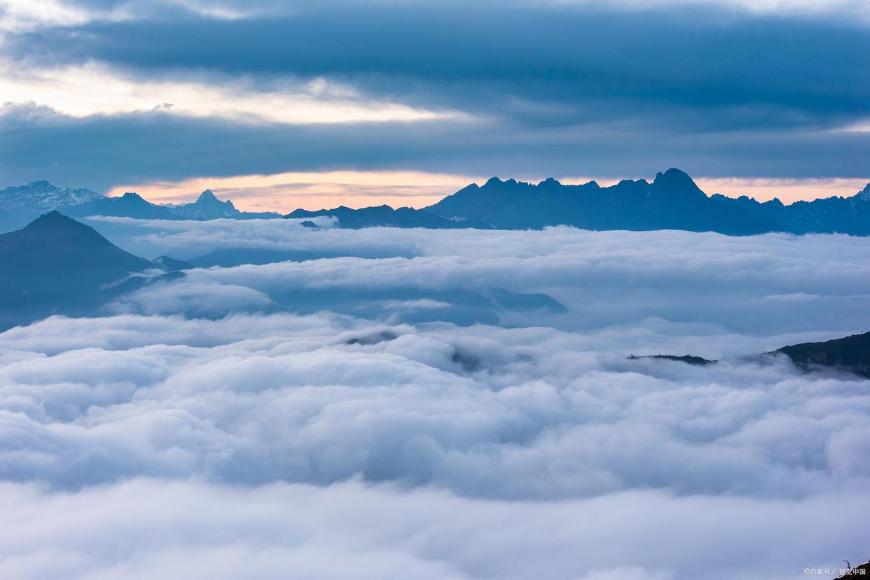 A collection of Song Ci classics, each of the 21 poets has a ...