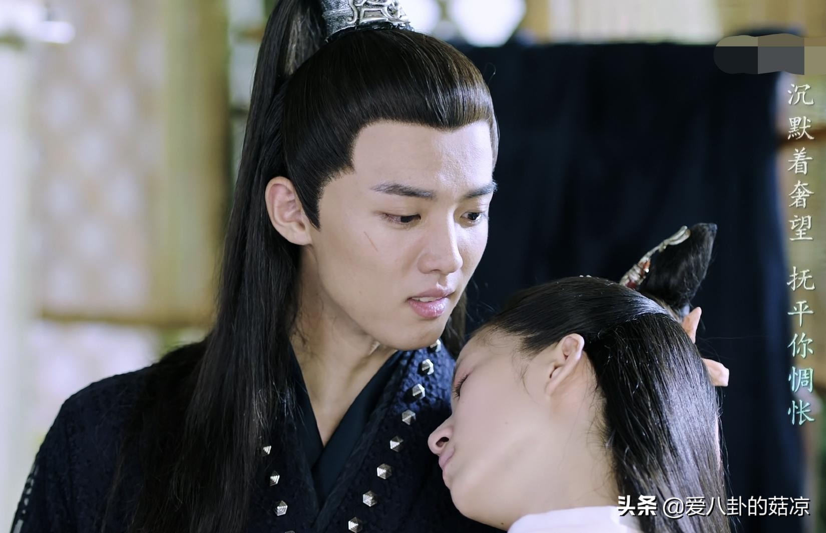 In the sweet drama "He is so cute", Zhou Junwei, a high-cold male god ...