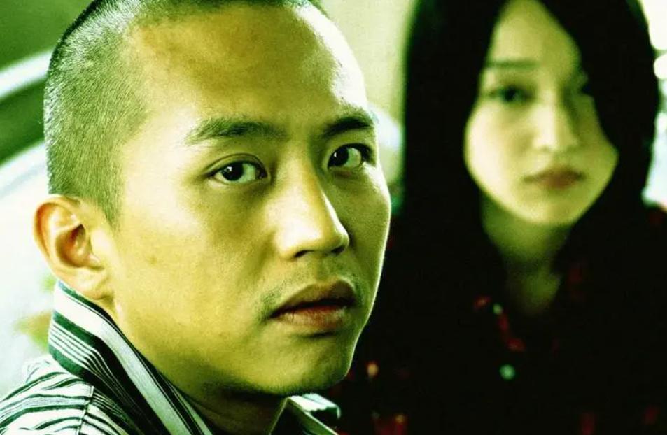 What are the unique aesthetic symbols in Cao Baoping's films? - iNEWS