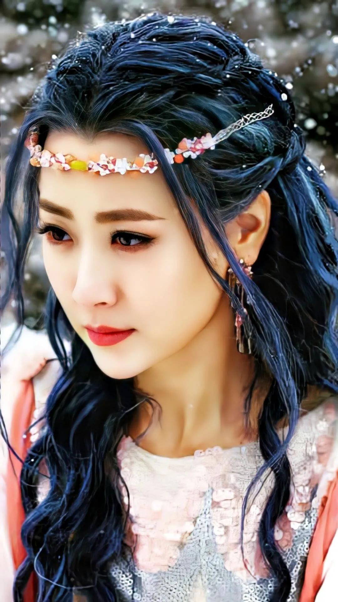 Bai Bing is so beautiful, more recognizable characters would be more ...