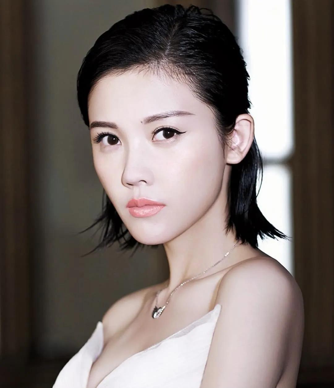 Mainland female singer - Yang Zishan - iMedia