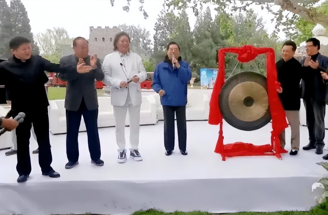 84-year-old Li Shuangjiang appeared in commercial activities, full of ...