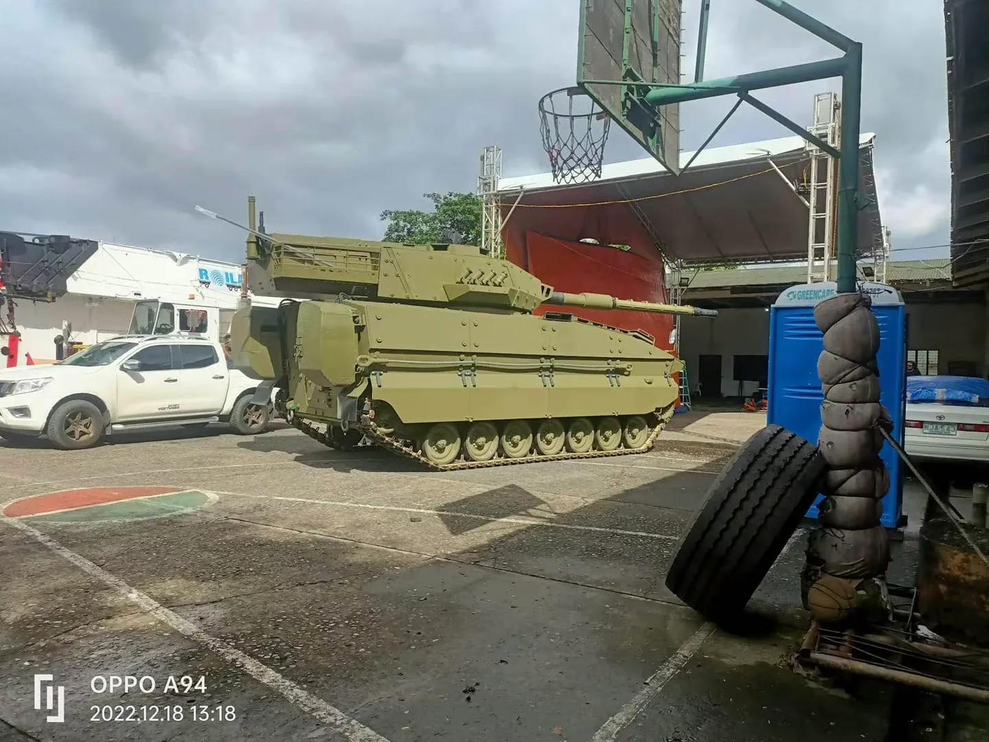 The Philippines finally has a decent tank. It doesn't use wooden boards ...