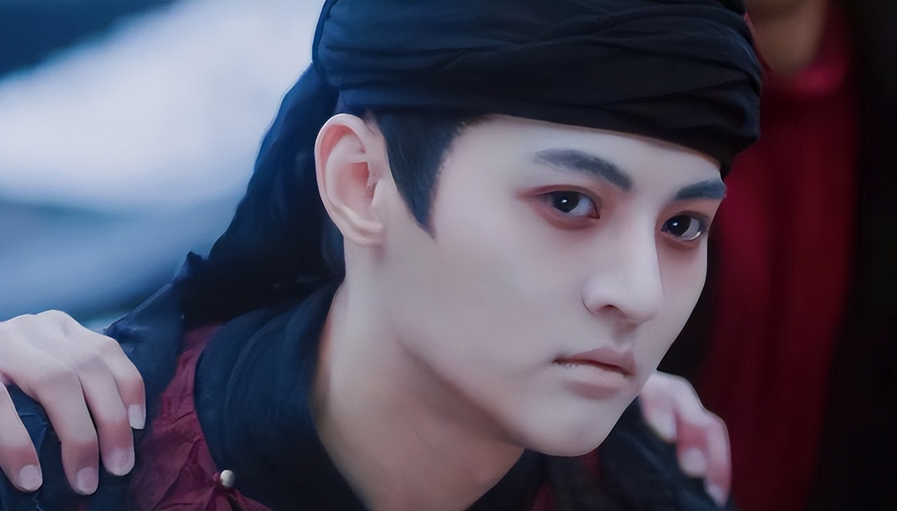 Yang Zhigang felt that Zhou Junchao was very suitable to play Liu Shiba, so he called him ...