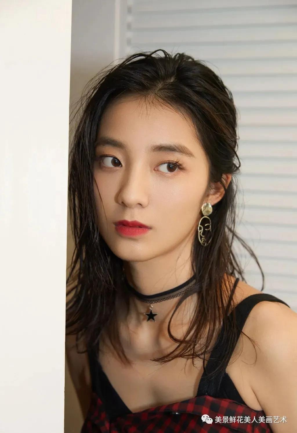 Another super beauty, Wan Peng - iMedia