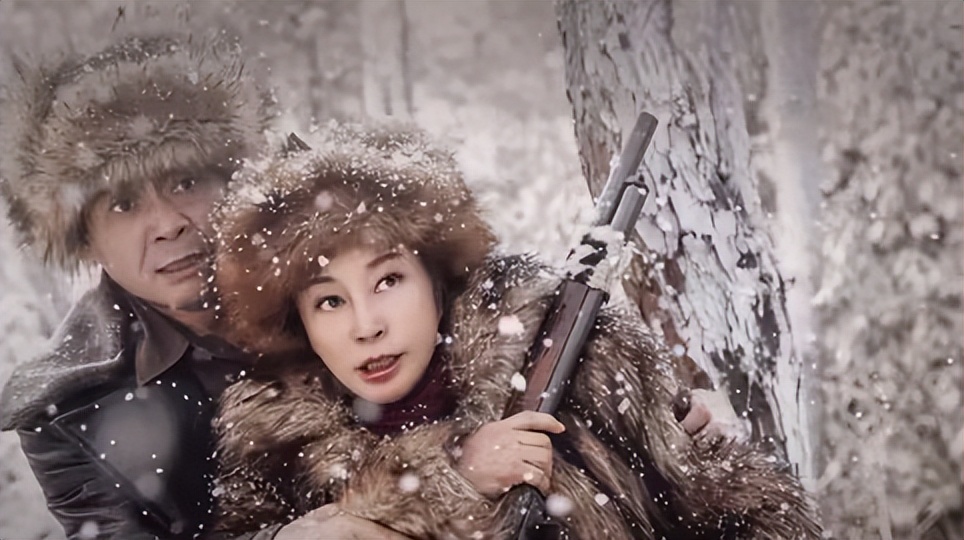 Stop it, Liu Xiaoqing! The 70-year-old actor plays "Girl" in a new play ...