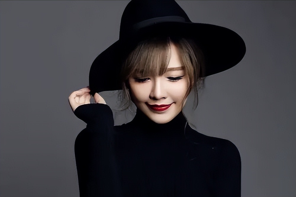 14 years ago, what happened to Tang Xiao, who openly insulted soldiers ...