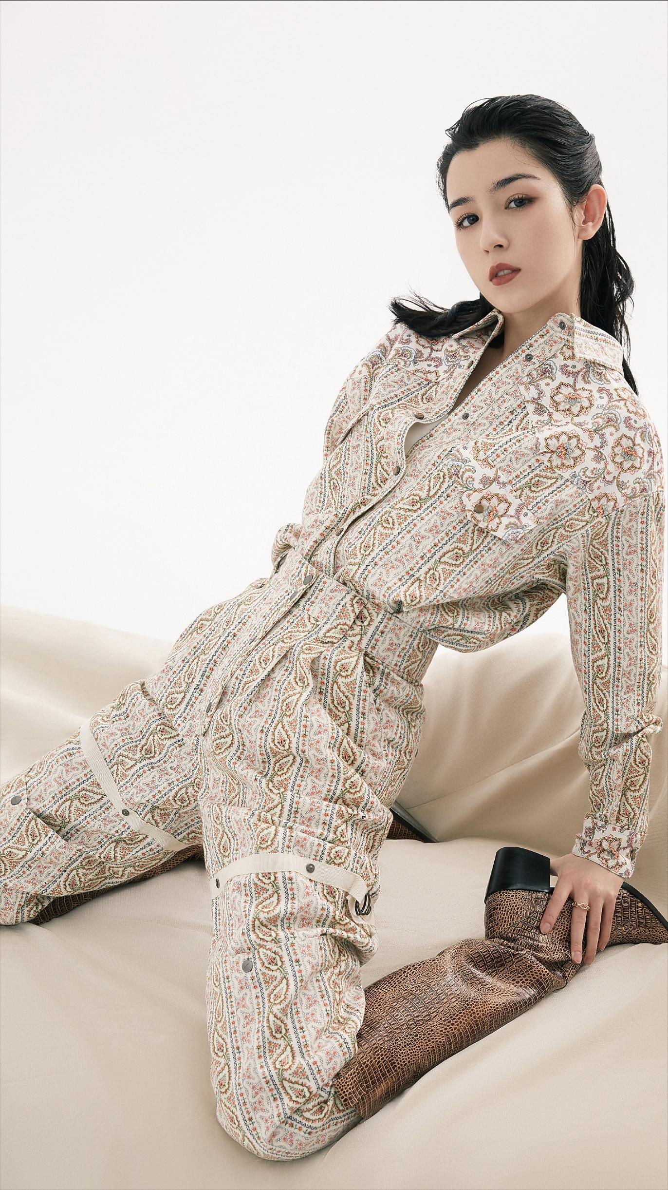 Hanikezi, a female star in Xinjiang (3) - iNEWS