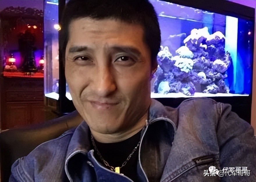 He played "New Water Margin" Lin Chong became famous, but he destroyed ...