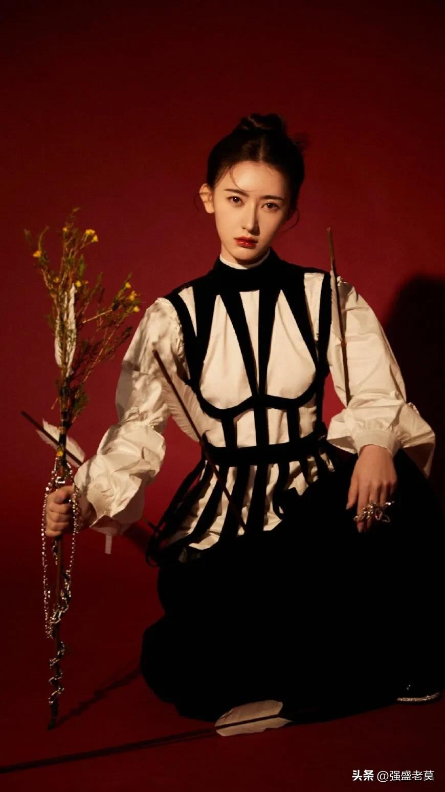 Li Yizhen's amazing photo - iNEWS