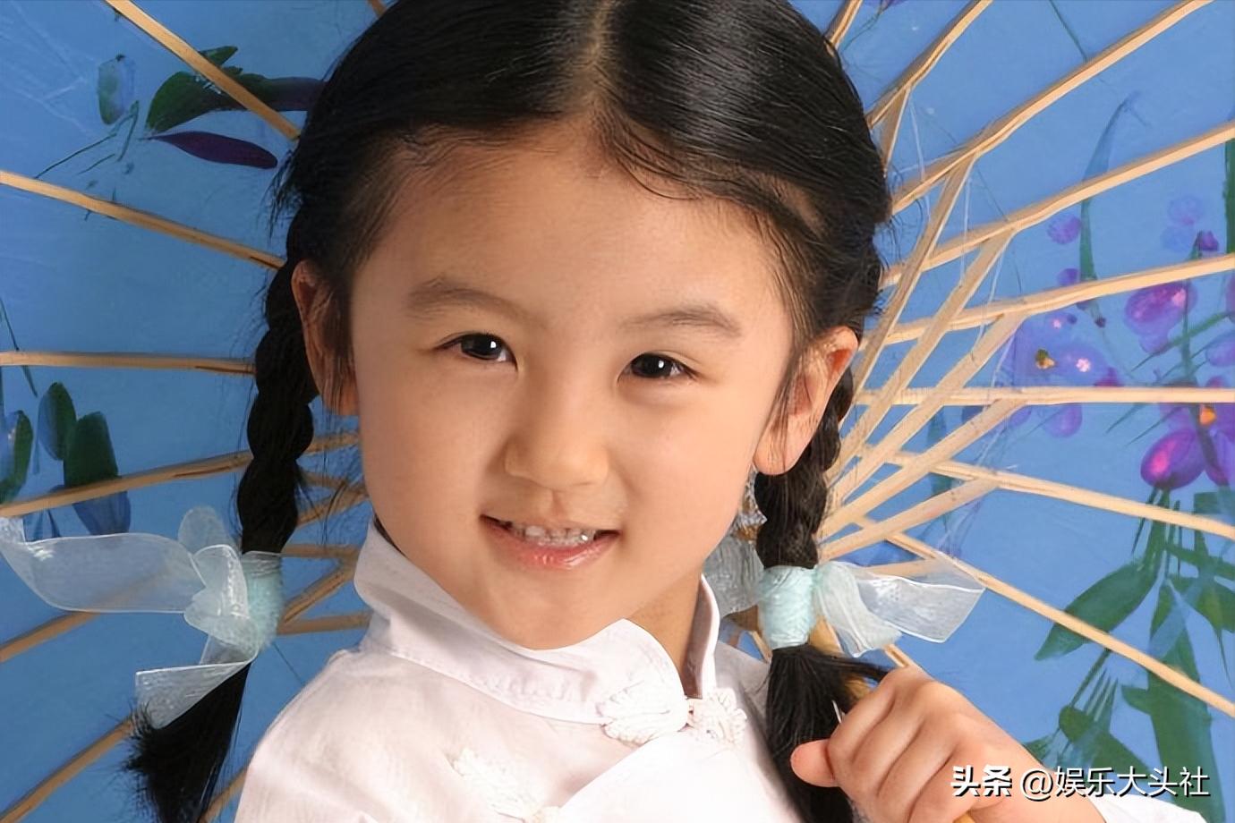 He was hugged by Jackie Chan at the Spring Festival Gala at the age of ...