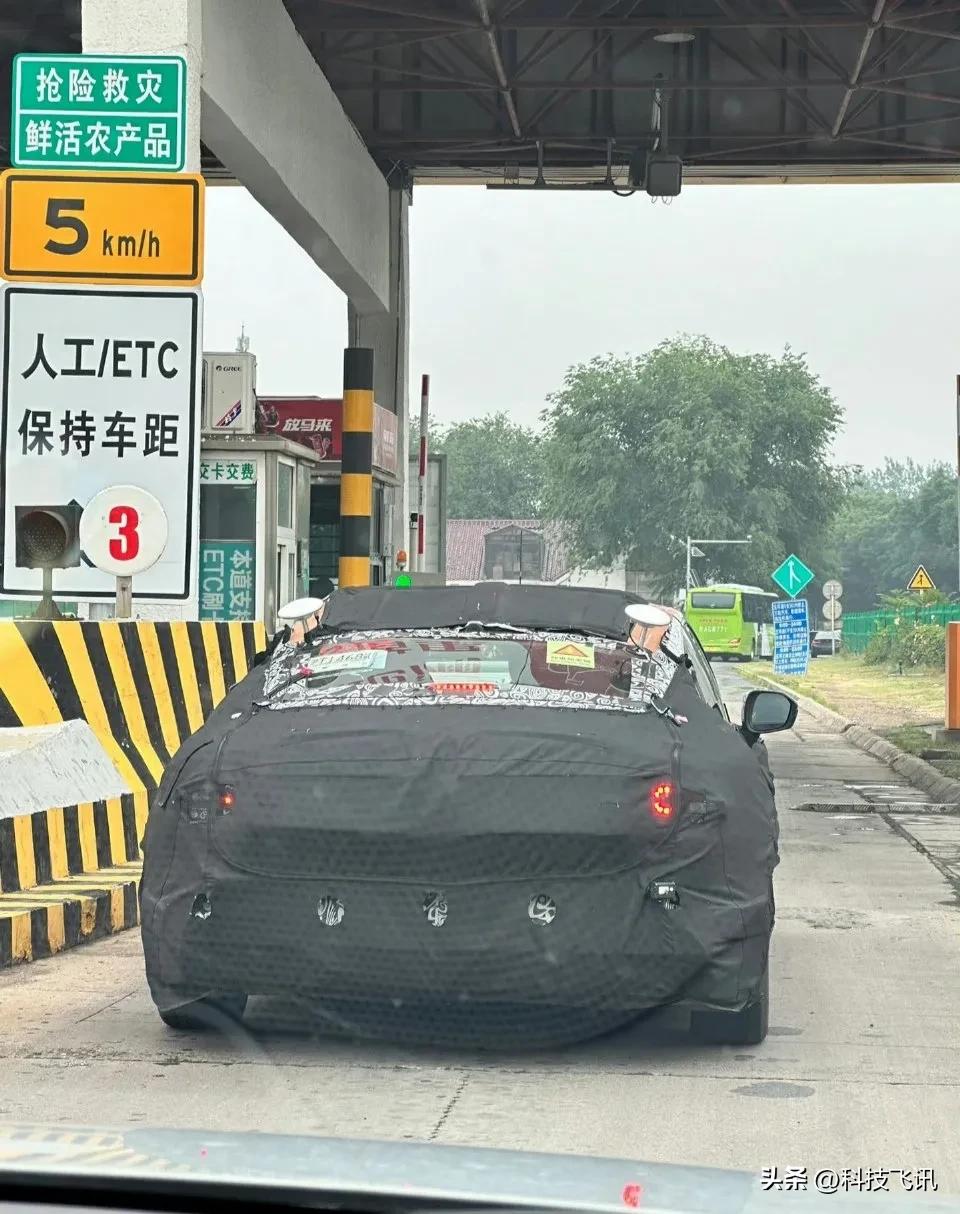 Xiaomi smart car spy photos exposure: frameless door design attracts ...