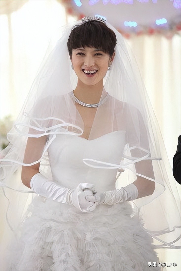 "Battle of the Roses" 40+ five beauties compete for beauty, and the ...