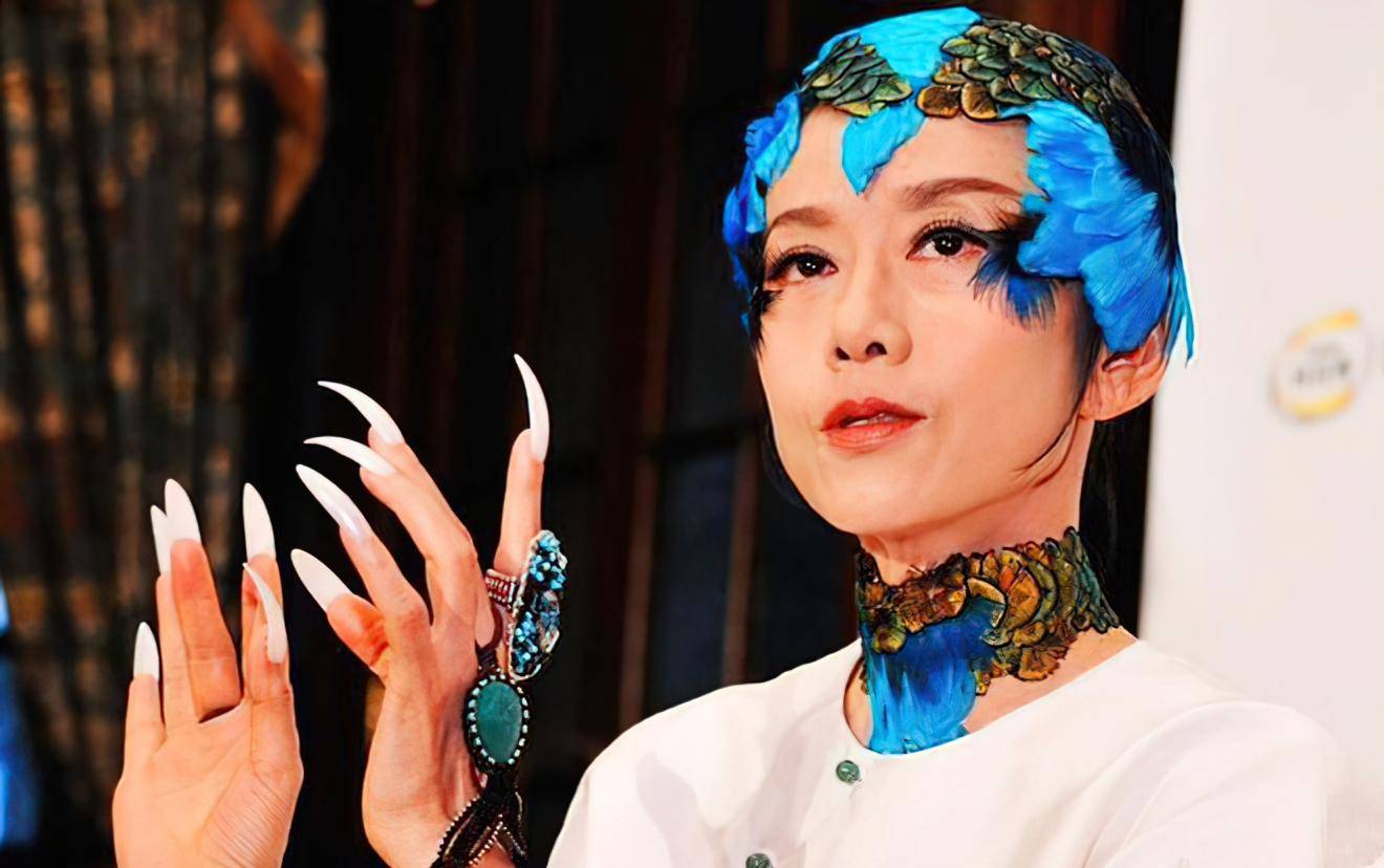 Yang Lipings New Dance Provokes Controversy On The Border Of Art She