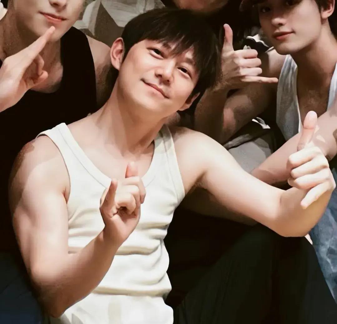 The tragic love between the helpless He Jiong and Li Ting in the ...