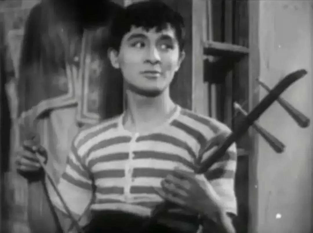 Comment on Mr. Zhao Dan under the lamp - iNEWS