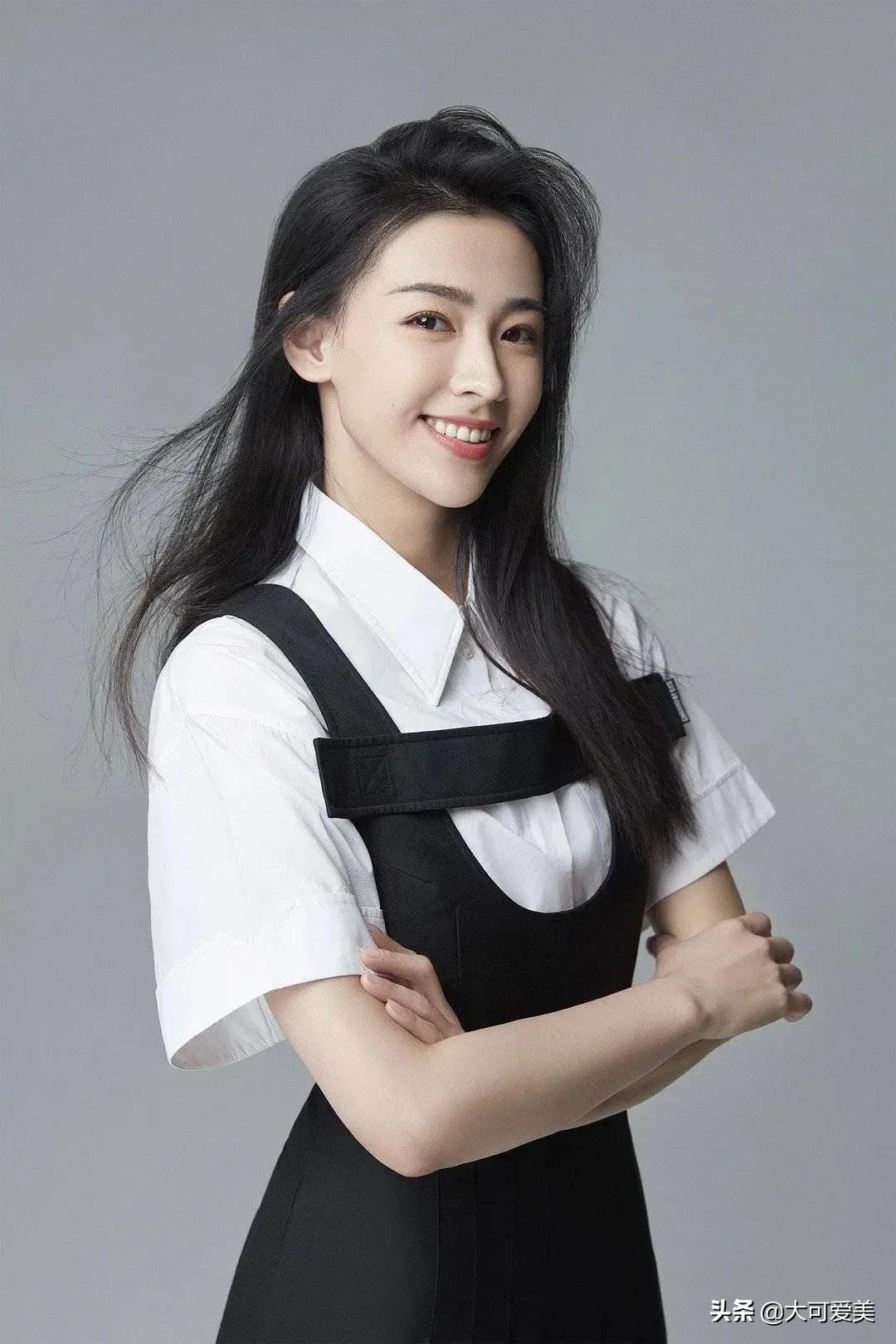 Beautiful blue bird Ding Xiaoying - iNEWS