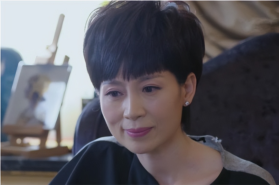 There is a stunning beauty in "Forensic Qin Ming". She is as beautiful ...