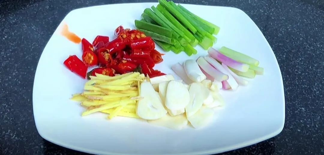 They are "natural bowel wash dishes", it is recommended for middle-aged ...