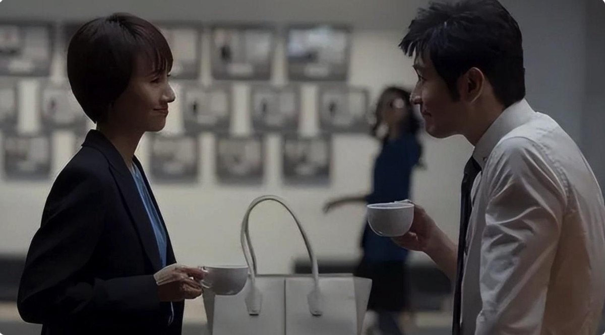 Episodes 30 and 31 of the Battle of the Roses: Ye Qinqin's "intimate photo of indulgence" tore ...