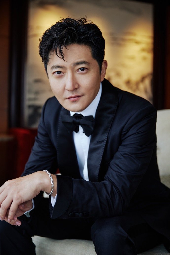 "The Day of Chasing the Light" 01: Wang Yuan's participation actually ...