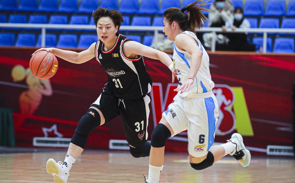 Yang Shuyu and Di Lana teamed up with Zhang Qifang to score 65 points ...