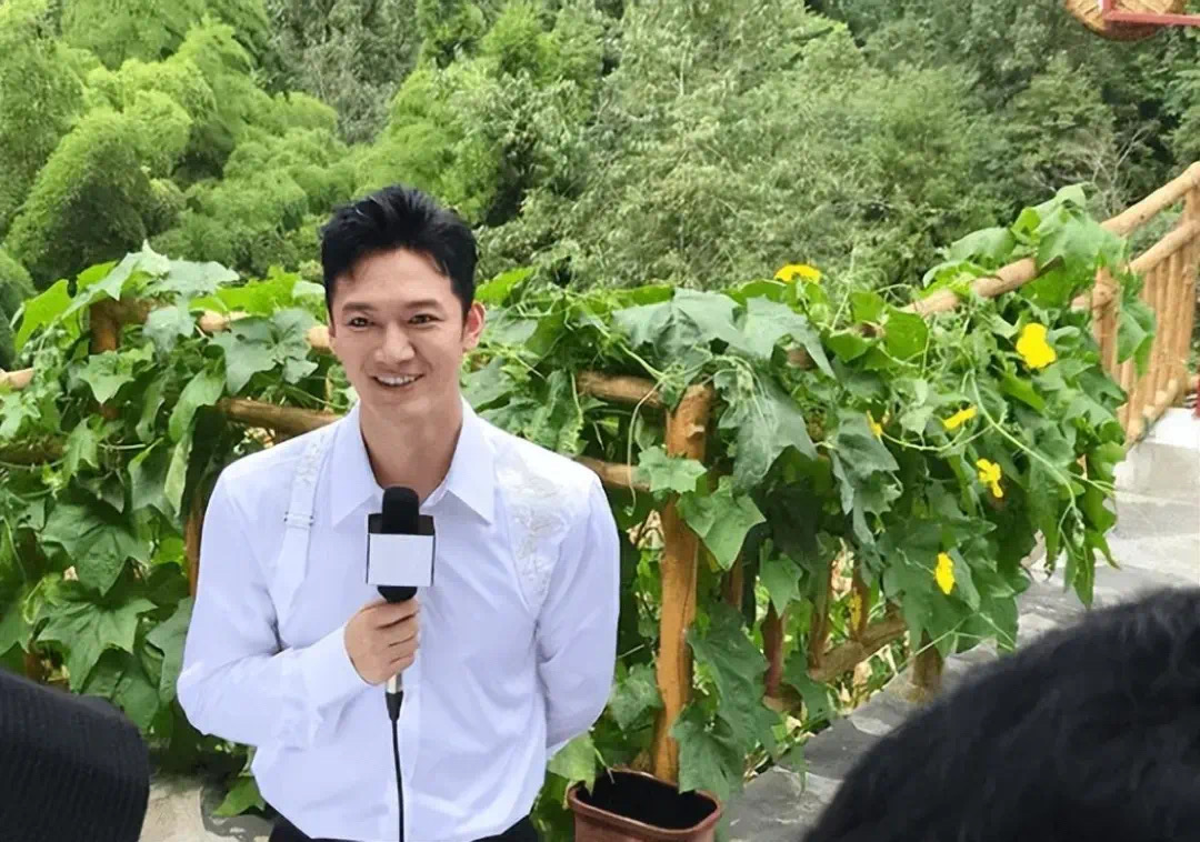 From "CCTV's most handsome male anchor" to no one cares about him, what ...