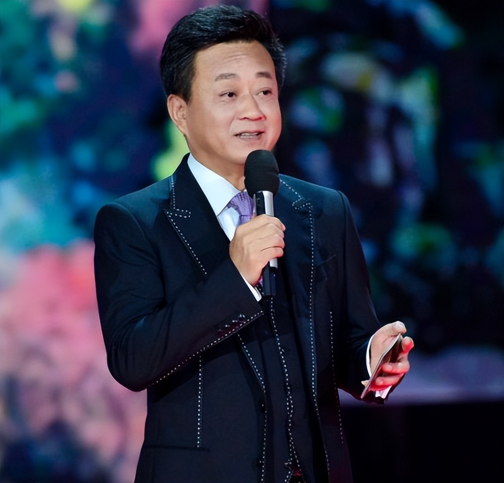 The 58-year-old Zhu Jun finally came back! His body fat changed ...