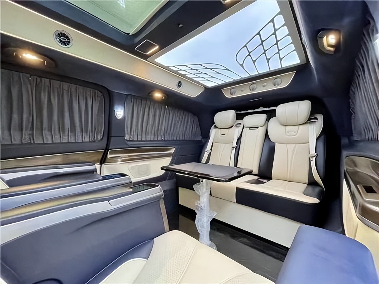 Mercedes-Benz high-roof V260 authorized factory Xiaoao produced ...