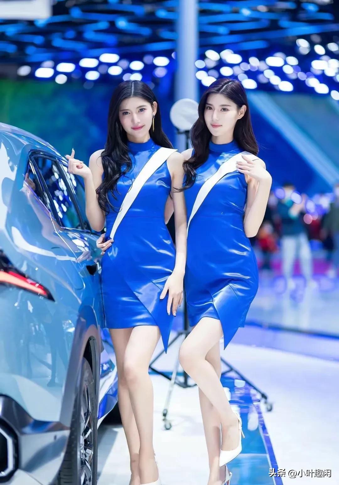 Twin sisters float model, youthful and beautiful - iNEWS