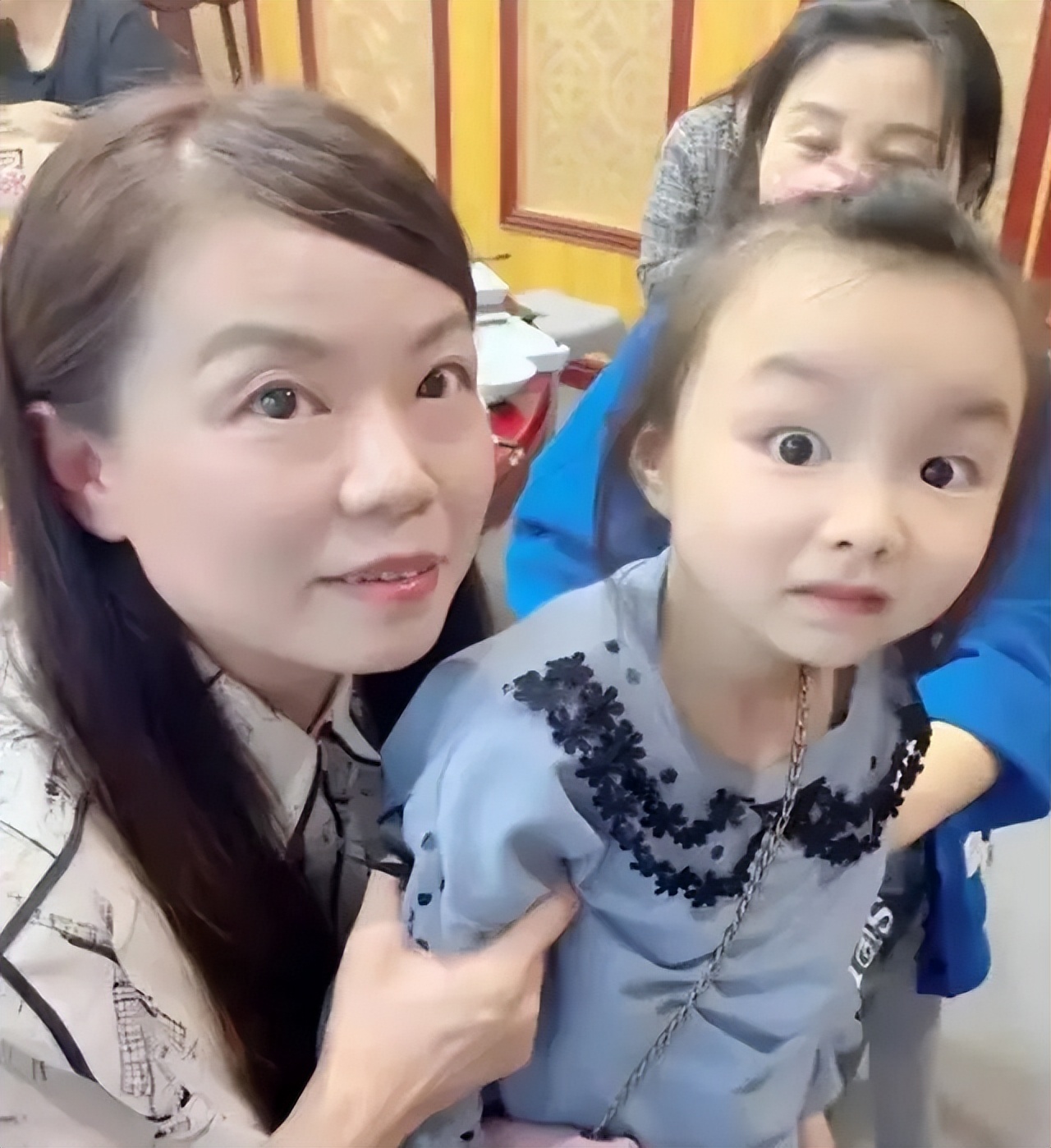 Tian Jing mainly promotes her husband Yao Wei's account, revealing that ...