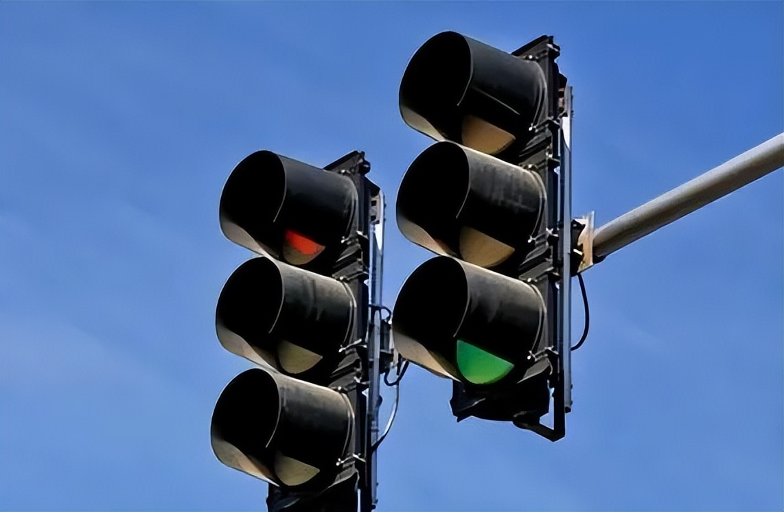 There is no signal light at the intersection, how to drive? - iMedia