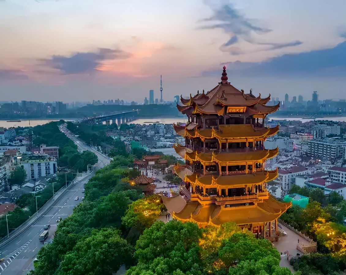 Wuhan dialect with "beat" - iNEWS