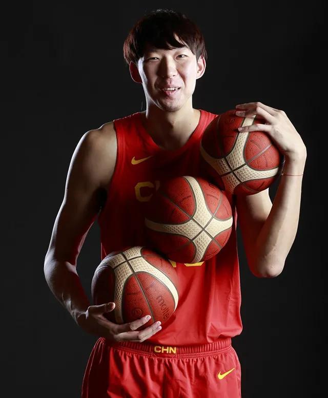 Famous mouthpiece Su Qun broke the news: Zhou Qi's trip to the Lakers ...