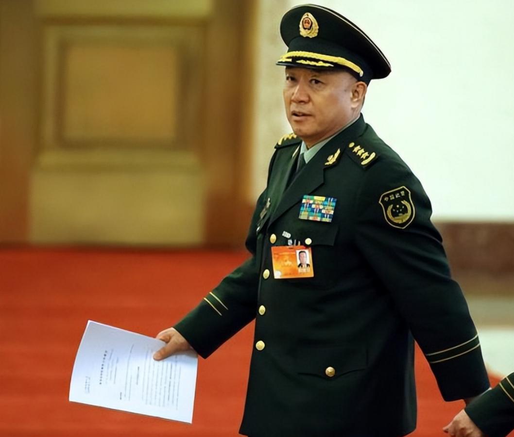 Wang Jianping, the "big tiger" in the army: general of the armed police, official to deputy ...