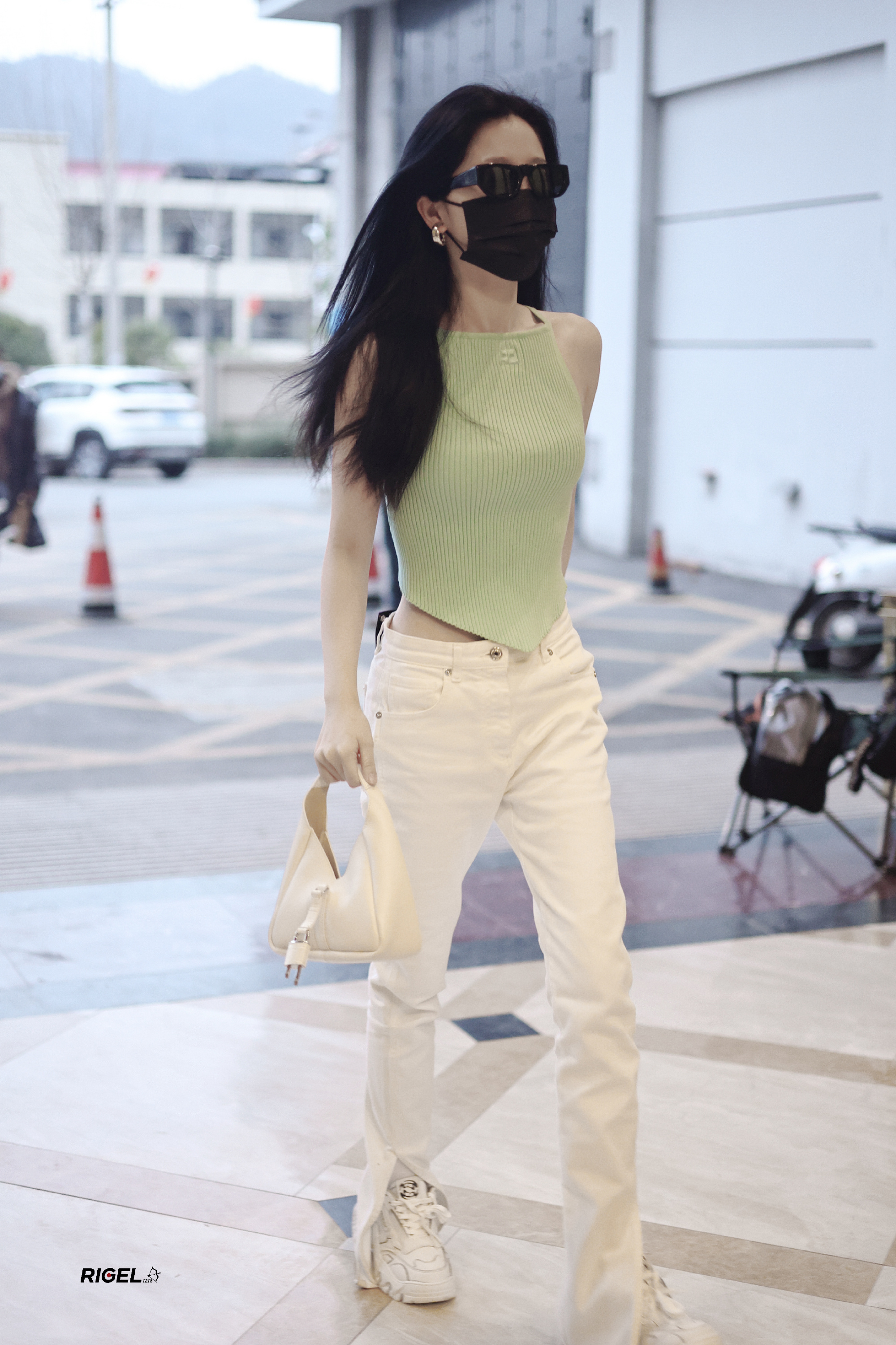 Yu Shuxin and Zhang Linghe "The Feather of the Cloud" Reuters ...