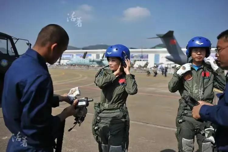 China's first female J-10 pilot, Yu Xu, suffered a flight accident, and ...