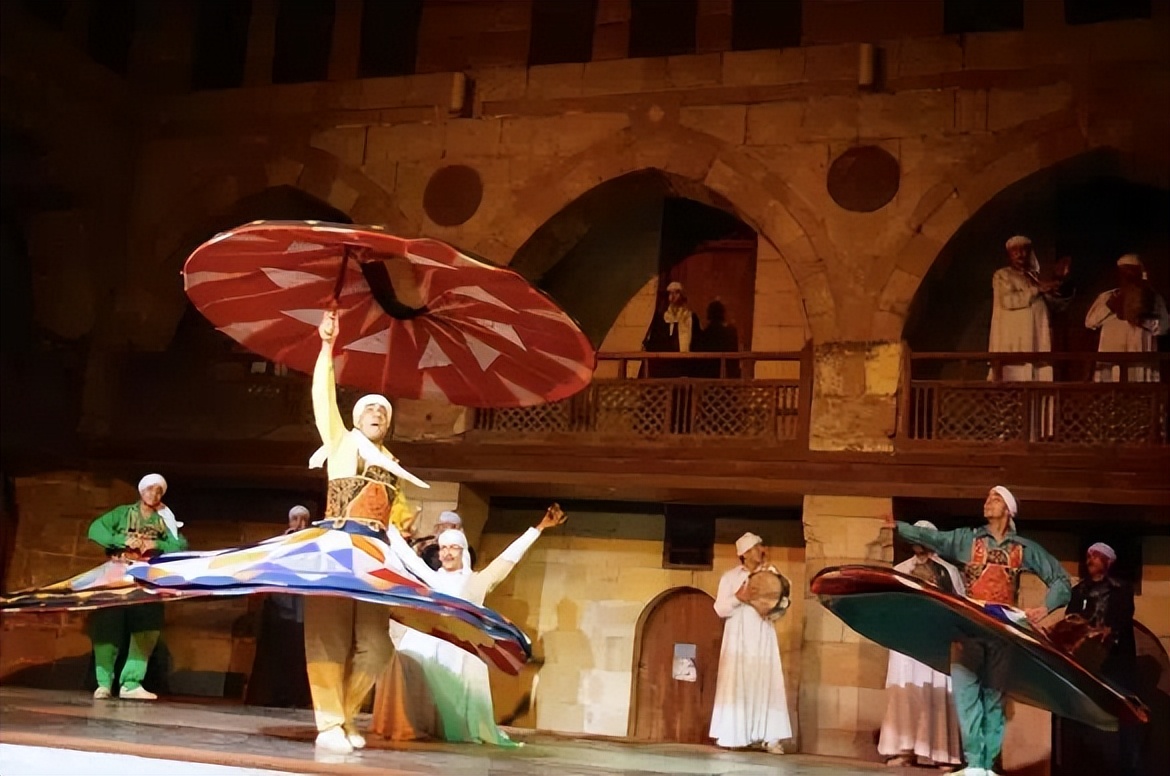 Egyptian dance and music performances: an artistic fusion of ...